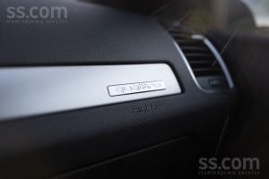 Grey Audi Q7 2014 in Bauska, with an engine capacity of 3.00 L and mileage of 295 thousand km for 12600 €, photo 13 on AUTOMOTO.COM.LV