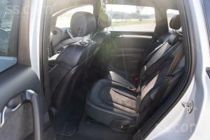 Grey Audi Q7 2014 in Bauska, with an engine capacity of 3.00 L and mileage of 295 thousand km for 12600 €, photo 17 on AUTOMOTO.COM.LV