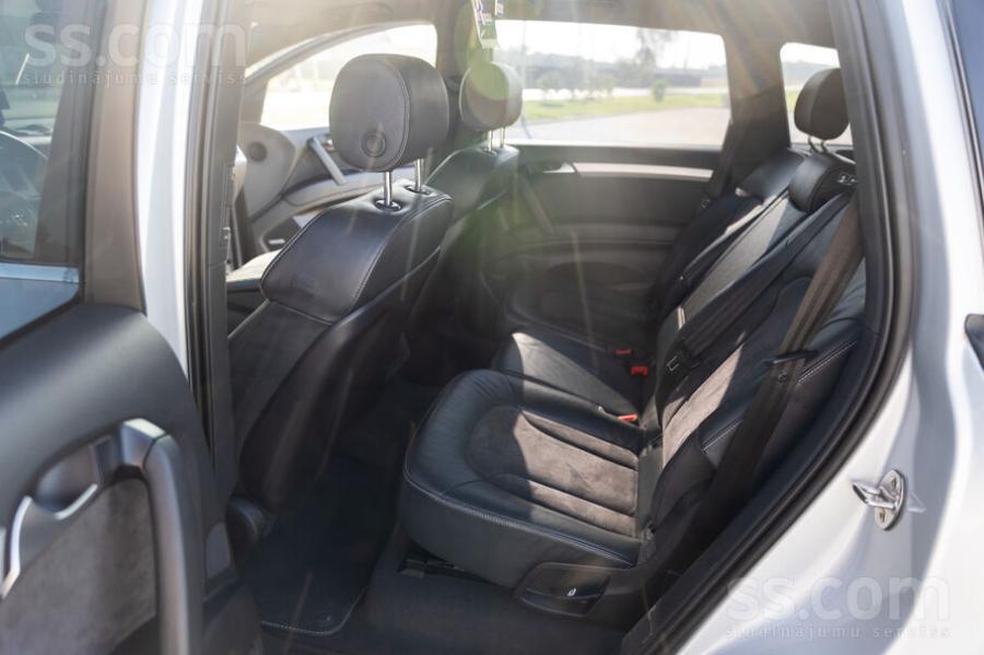 Grey Audi Q7 2014 in Bauska, with an engine capacity of 3.00 L and mileage of 295 thousand km for 12600 €, photo 17 on AUTOMOTO.COM.LV