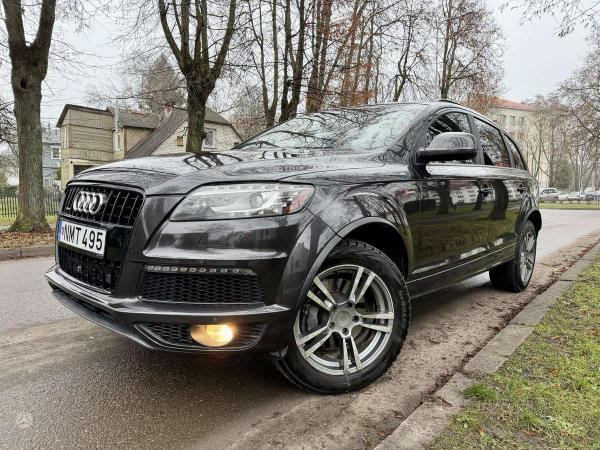 Grey Audi Q7 2015 in Kaunas, with an engine capacity of 3.00 L and mileage of 190 thousand km for 11999 €, photo 2 on AUTOMOTO.COM.LV