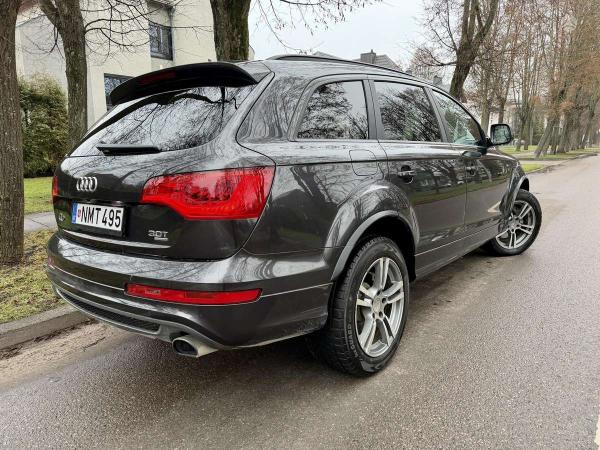 Grey Audi Q7 2015 in Kaunas, with an engine capacity of 3.00 L and mileage of 190 thousand km for 11999 €, photo 9 on AUTOMOTO.COM.LV