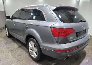 Grey Audi Q7 2015 in Vilnius, with an engine capacity of 2.97 L and mileage of 61 thousand km for 13200 €, photo 4 on AUTOMOTO.COM.LV
