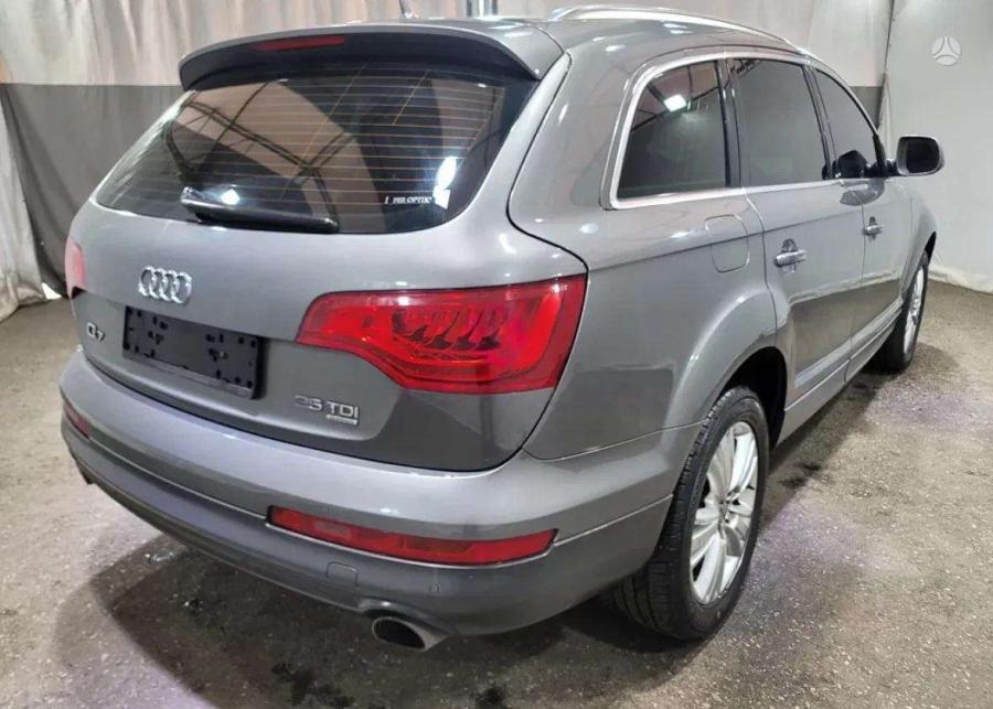 Grey Audi Q7 2015 in Vilnius, with an engine capacity of 2.97 L and mileage of 61 thousand km for 13200 €, photo 5 on AUTOMOTO.COM.LV