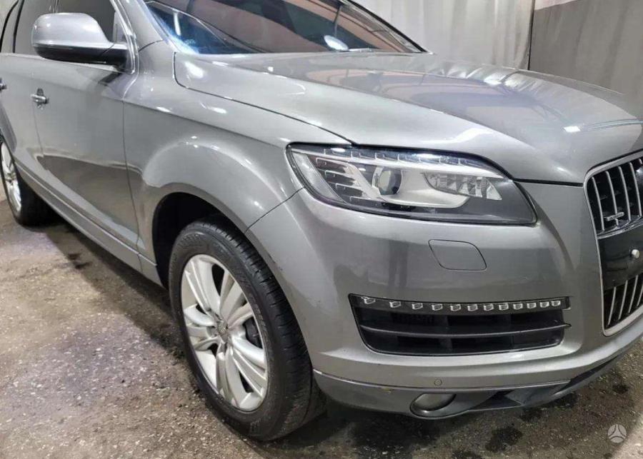 Grey Audi Q7 2015 in Vilnius, with an engine capacity of 2.97 L and mileage of 61 thousand km for 13200 €, photo 6 on AUTOMOTO.COM.LV