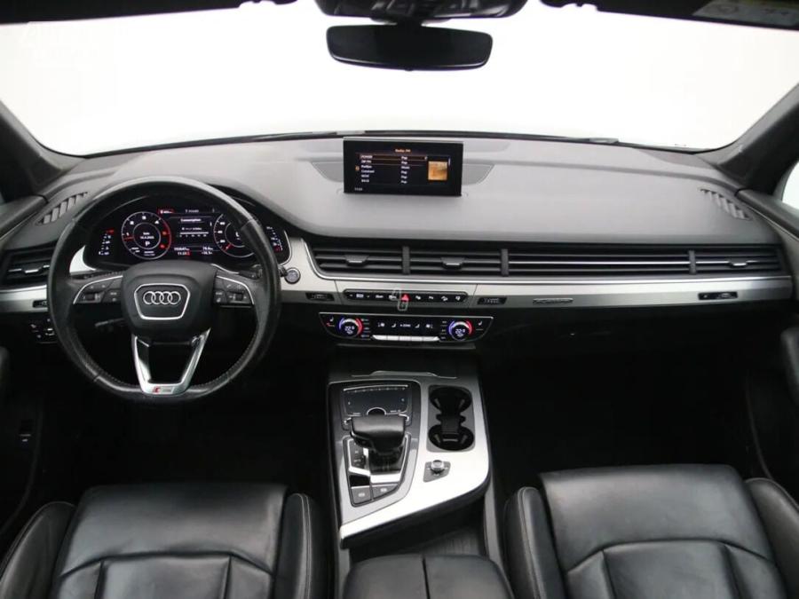 Grey Audi Q7 2015 in Vilnius, with an engine capacity of 3.00 L and mileage of 194 thousand km for 25799 €, photo 3 on AUTOMOTO.COM.LV