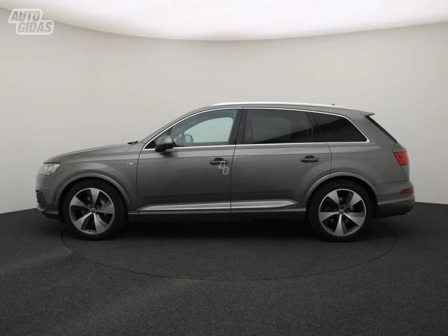 Grey Audi Q7 2015 in Vilnius, with an engine capacity of 3.00 L and mileage of 194 thousand km for 25799 €, photo 7 on AUTOMOTO.COM.LV