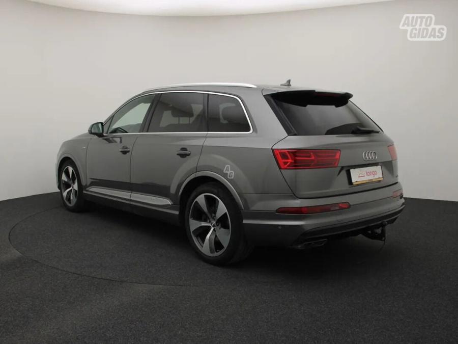 Grey Audi Q7 2015 in Vilnius, with an engine capacity of 3.00 L and mileage of 194 thousand km for 25799 €, photo 8 on AUTOMOTO.COM.LV