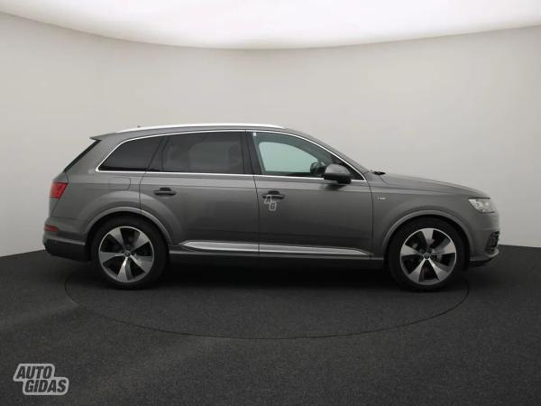 Grey Audi Q7 2015 in Vilnius, with an engine capacity of 3.00 L and mileage of 194 thousand km for 25799 €, photo 9 on AUTOMOTO.COM.LV