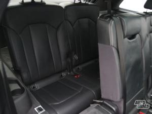Grey Audi Q7 2015 in Vilnius, with an engine capacity of 3.00 L and mileage of 194 thousand km for 25799 €, photo 17 on AUTOMOTO.COM.LV