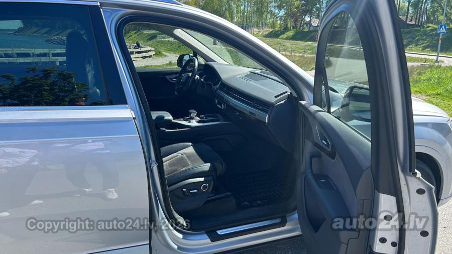 Grey Audi Q7 2015 in Tallinn, with an engine capacity of 3.00 L and mileage of 223 thousand km for 24900 €, photo 10 on AUTOMOTO.COM.LV