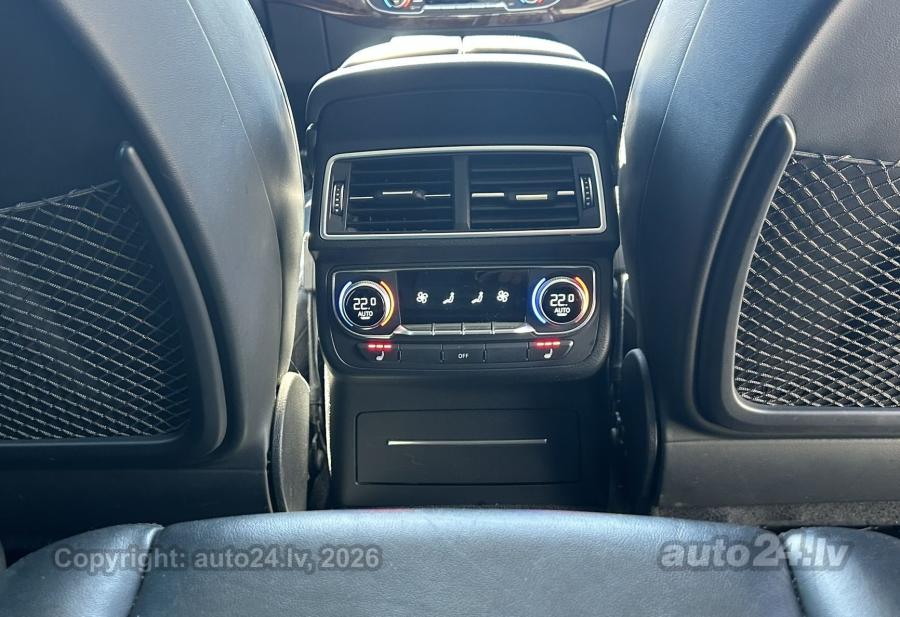 Grey Audi Q7 2015 in Tallinn, with an engine capacity of 3.00 L and mileage of 223 thousand km for 24900 €, photo 20 on AUTOMOTO.COM.LV