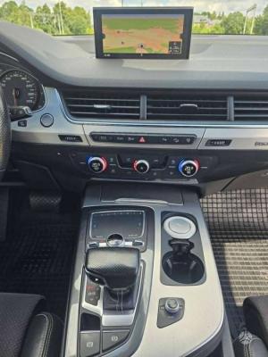 Grey Audi Q7 2015 in Plunge, with an engine capacity of 2.97 L and mileage of 296 thousand km for 19000 €, photo 10 on AUTOMOTO.COM.LV