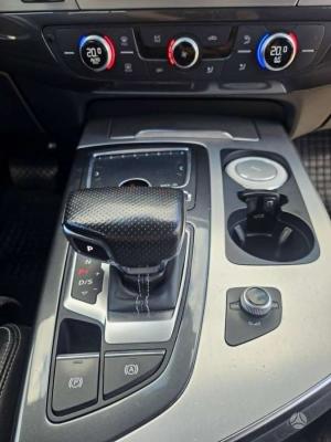 Grey Audi Q7 2015 in Plunge, with an engine capacity of 2.97 L and mileage of 296 thousand km for 19000 €, photo 13 on AUTOMOTO.COM.LV