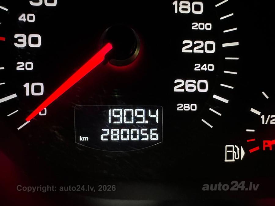 Серый Ауди Ку 7 2015 в Таллин, объемом двигателя 3.00 л и пробегом 280 тыс. км за 17900 €, фото 11 на AUTOMOTO.COM.LV