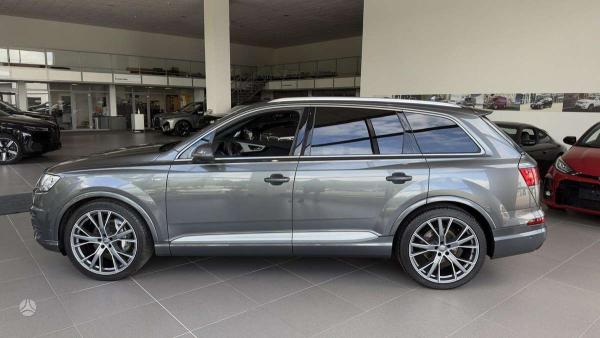 Grey Audi Q7 2015 in Marijampole, with an engine capacity of 2.97 L and mileage of 250 thousand km for 22999 €, photo 5 on AUTOMOTO.COM.LV