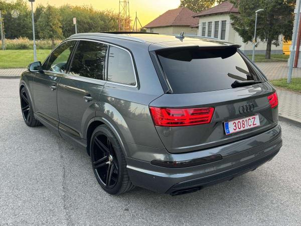 Pelēks Audi Q7 2015 Vilkaviškis, ar dzinēja tilpumu 2.97 L un nobraukumu 221 tūkst. km par 26000 €, foto 1 vietnē AUTOMOTO.COM.LV