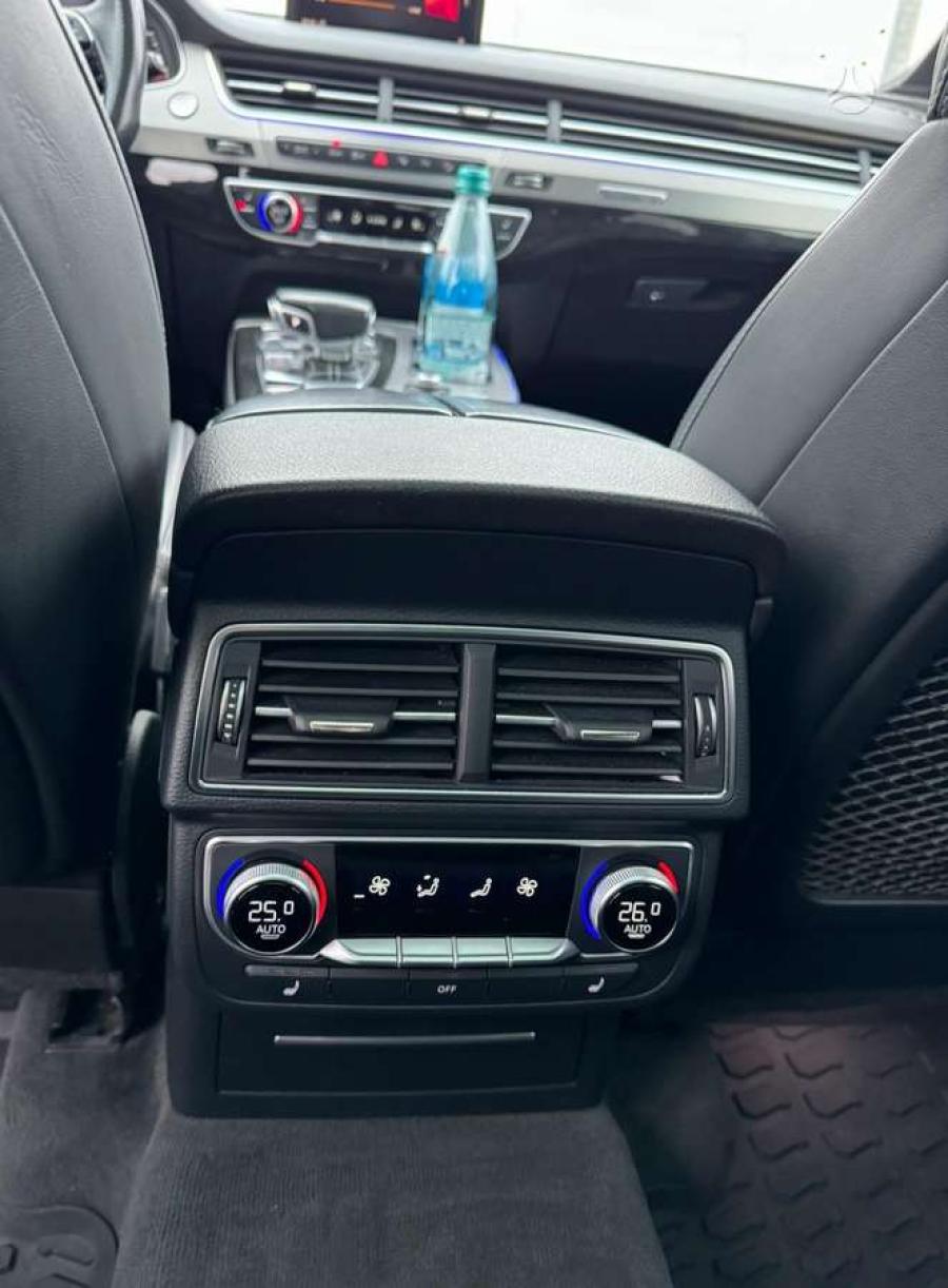 Grey Audi Q7 2015 in Vilkaviskis, with an engine capacity of 2.97 L and mileage of 221 thousand km for 26000 €, photo 18 on AUTOMOTO.COM.LV