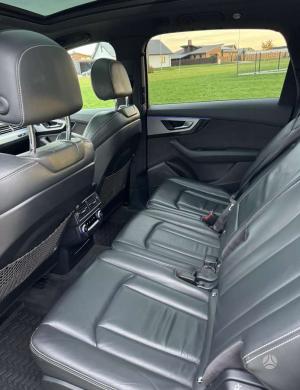 Grey Audi Q7 2015 in Vilkaviskis, with an engine capacity of 2.97 L and mileage of 221 thousand km for 26000 €, photo 20 on AUTOMOTO.COM.LV