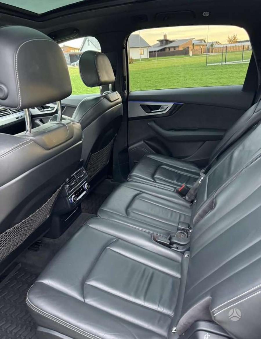 Grey Audi Q7 2015 in Vilkaviskis, with an engine capacity of 2.97 L and mileage of 221 thousand km for 26000 €, photo 20 on AUTOMOTO.COM.LV