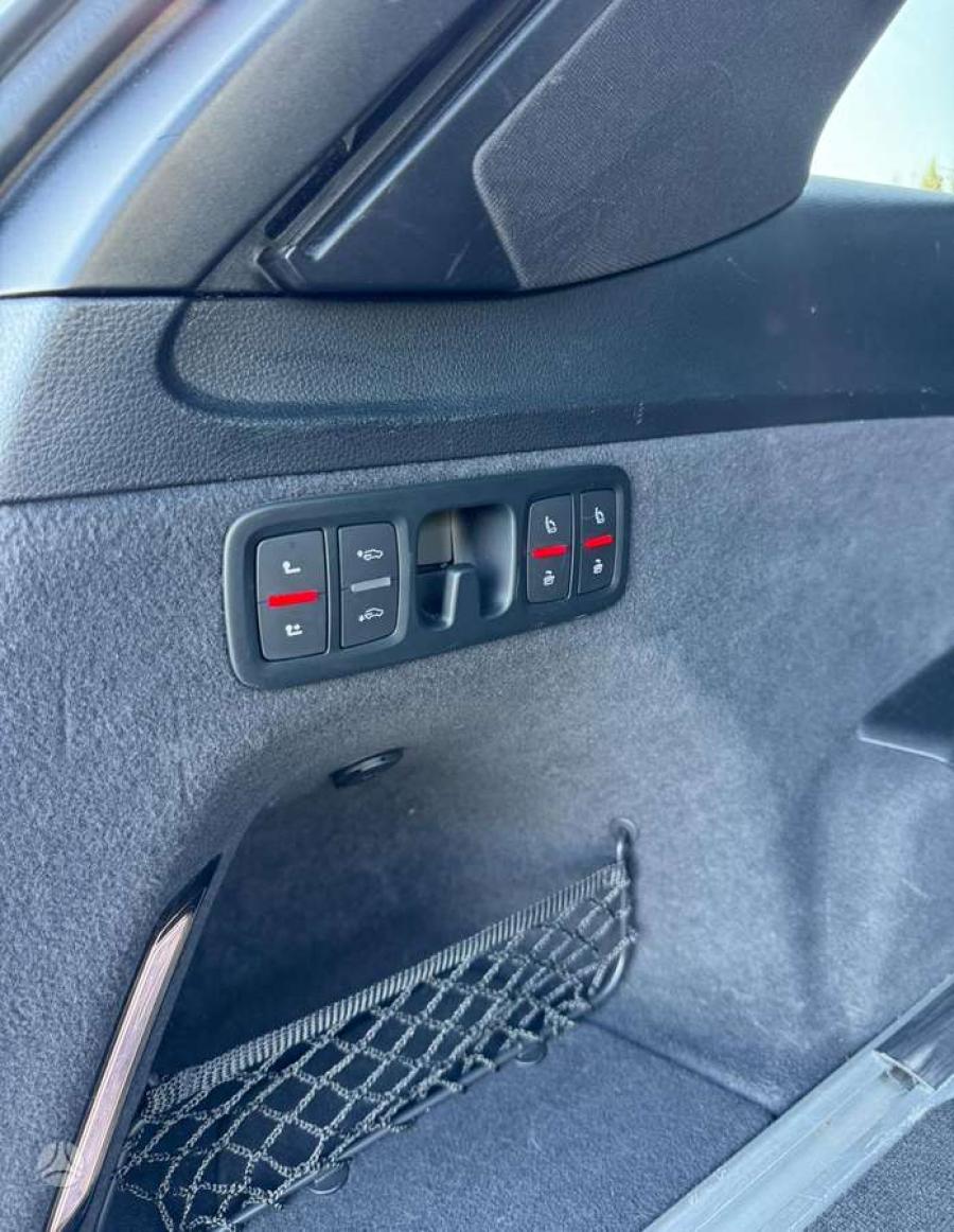 Grey Audi Q7 2015 in Vilkaviskis, with an engine capacity of 2.97 L and mileage of 221 thousand km for 26000 €, photo 24 on AUTOMOTO.COM.LV