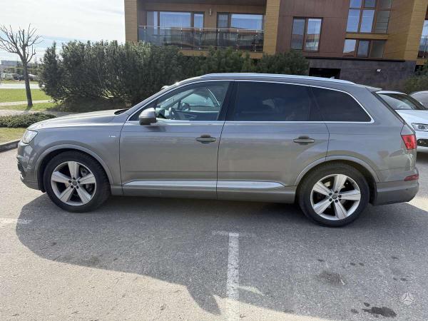 Pelēks Audi Q7 2015 Kauņa, ar dzinēja tilpumu 3.00 L un nobraukumu 330 tūkst. km par 20000 €, foto 4 vietnē AUTOMOTO.COM.LV