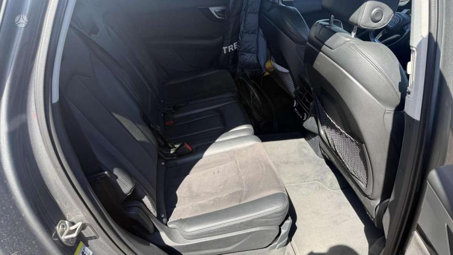 Grey Audi Q7 2015 in Kaunas, with an engine capacity of 3.00 L and mileage of 330 thousand km for 20000 €, photo 9 on AUTOMOTO.COM.LV