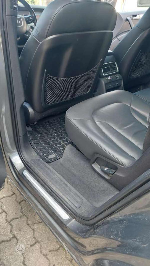 Audi Q7 2015 Viļņa vietnē Pelēks Audi Q7 2015 Viļņa, ar dzinēja tilpumu 3.00 L un nobraukumu 268 tūkst. km par 14200 €, foto 11 vietnē AUTOMOTO.COM.LV