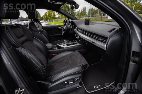Audi Q7 2015 in Jelgava on AUTOMOTO.COM.LV Grey Audi Q7 2015 in Jelgava, with an engine capacity of 3.00 L and mileage of 0 thousand km for 26400 €, photo 8 on AUTOMOTO.COM.LV