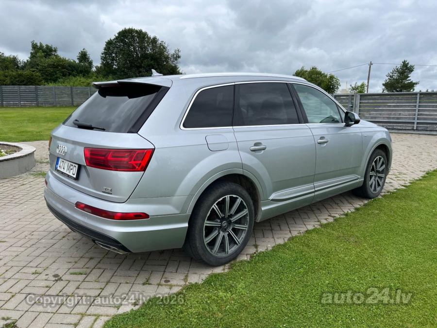 Pelēks Audi Q7 2015 Tallina, ar dzinēja tilpumu 3.00 L un nobraukumu 265 tūkst. km par 23000 €, foto 4 vietnē AUTOMOTO.COM.LV