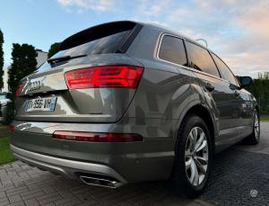 Grey Audi Q7 2015 in Kaunas, with an engine capacity of 3.00 L and mileage of 300 thousand km for 15850 €, photo 8 on AUTOMOTO.COM.LV