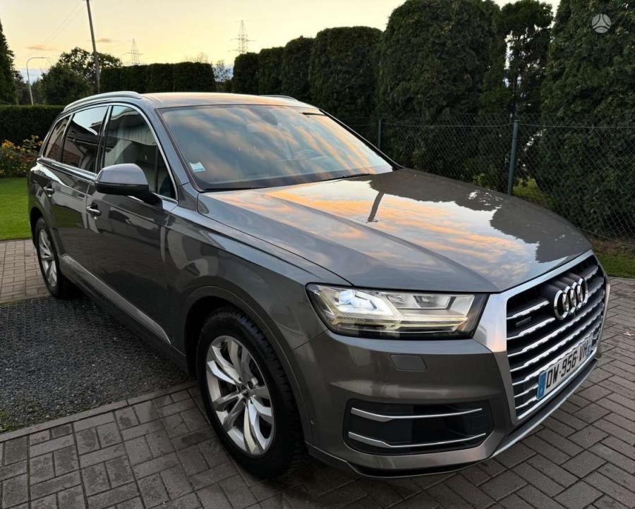 Grey Audi Q7 2015 in Kaunas, with an engine capacity of 3.00 L and mileage of 300 thousand km for 15850 €, photo 10 on AUTOMOTO.COM.LV