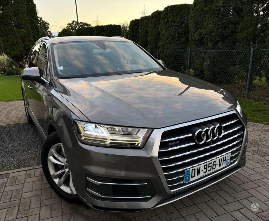 Grey Audi Q7 2015 in Kaunas, with an engine capacity of 3.00 L and mileage of 300 thousand km for 15850 €, photo 16 on AUTOMOTO.COM.LV
