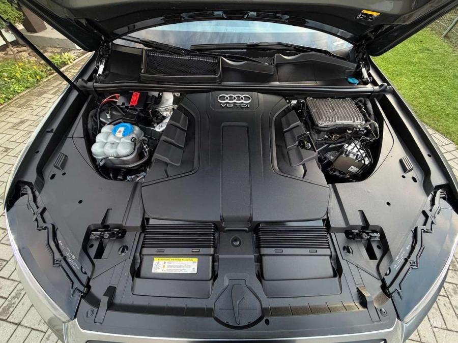 Grey Audi Q7 2015 in Kaunas, with an engine capacity of 3.00 L and mileage of 300 thousand km for 15850 €, photo 23 on AUTOMOTO.COM.LV