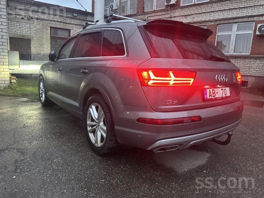 Grey Audi Q7 2016 in Riga, with an engine capacity of 3.00 L and mileage of 147 thousand km for 33500 €, photo 2 on AUTOMOTO.COM.LV