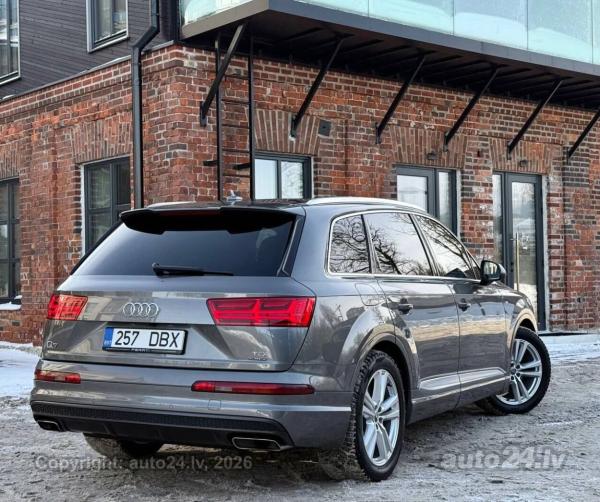 Grey Audi Q7 2016 in Tallinn, with an engine capacity of 3.00 L and mileage of 209 thousand km for 25900 €, photo 8 on AUTOMOTO.COM.LV
