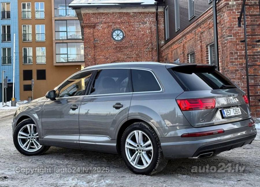 Pelēks Audi Q7 2016 Tallina, ar dzinēja tilpumu 3.00 L un nobraukumu 209 tūkst. km par 25900 €, foto 13 vietnē AUTOMOTO.COM.LV
