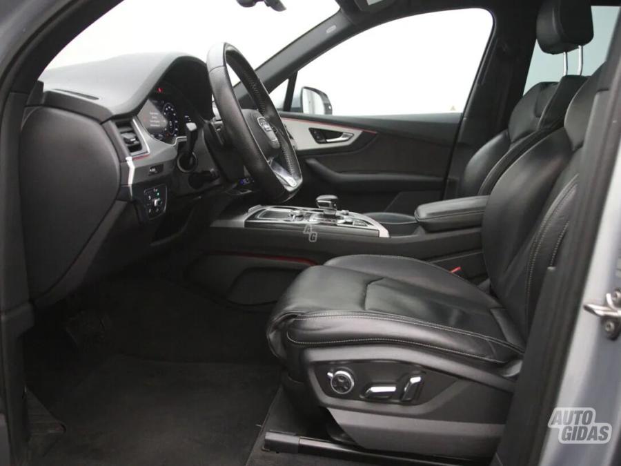 Grey Audi Q7 2016 in Vilnius, with an engine capacity of 3.00 L and mileage of 221 thousand km for 25999 €, photo 5 on AUTOMOTO.COM.LV