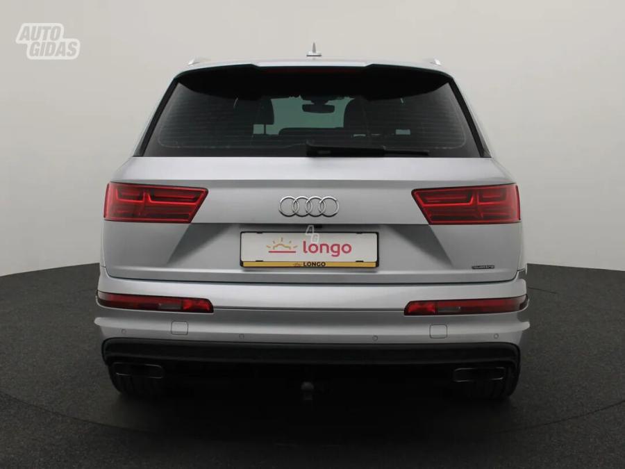 Grey Audi Q7 2016 in Vilnius, with an engine capacity of 3.00 L and mileage of 221 thousand km for 25999 €, photo 6 on AUTOMOTO.COM.LV