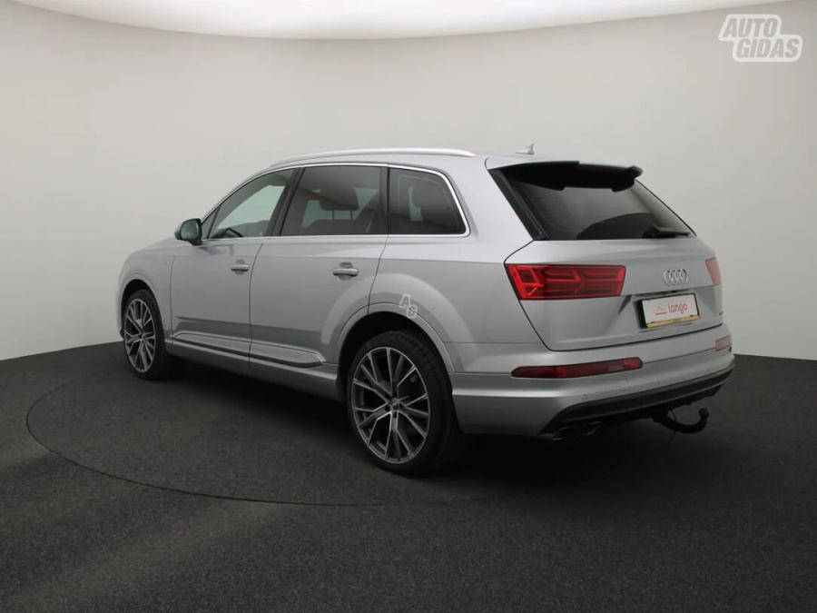 Grey Audi Q7 2016 in Vilnius, with an engine capacity of 3.00 L and mileage of 221 thousand km for 25999 €, photo 8 on AUTOMOTO.COM.LV
