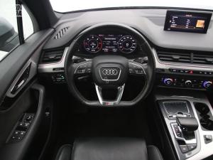 Grey Audi Q7 2016 in Vilnius, with an engine capacity of 3.00 L and mileage of 221 thousand km for 25999 €, photo 19 on AUTOMOTO.COM.LV