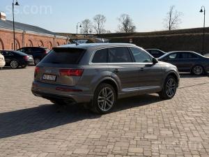 Grey Audi Q7 2016 in Daugavpils, with an engine capacity of 3.00 L and mileage of 241 thousand km for 23900 €, photo 5 on AUTOMOTO.COM.LV