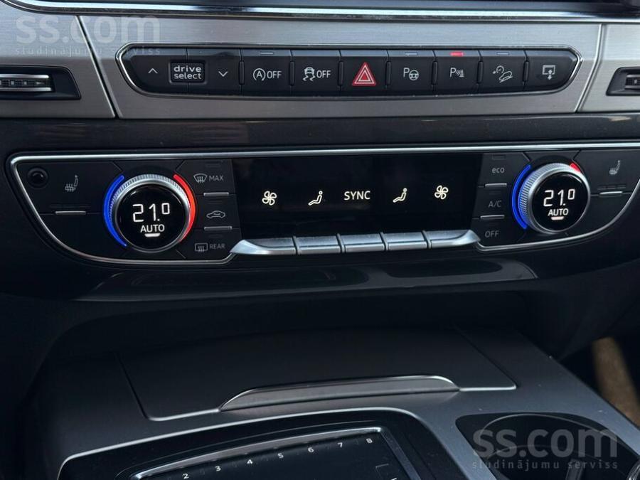 Grey Audi Q7 2016 in Daugavpils, with an engine capacity of 3.00 L and mileage of 241 thousand km for 23900 €, photo 15 on AUTOMOTO.COM.LV