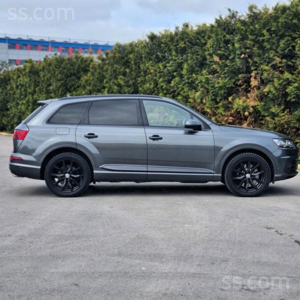 Grey Audi Q7 2016 in Riga, with an engine capacity of 4.00 L and mileage of 0 thousand km for 29000 €, photo 8 on AUTOMOTO.COM.LV