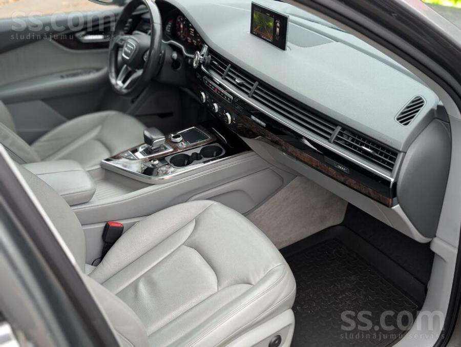Grey Audi Q7 2016 in Jurmala, with an engine capacity of 3.00 L and mileage of 0 thousand km for 20000 €, photo 16 on AUTOMOTO.COM.LV