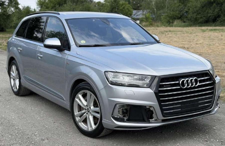 Grey Audi Q7 2016 in Vilnius, with an engine capacity of 2.97 L and mileage of 290 thousand km for 13990 €, photo 1 on AUTOMOTO.COM.LV