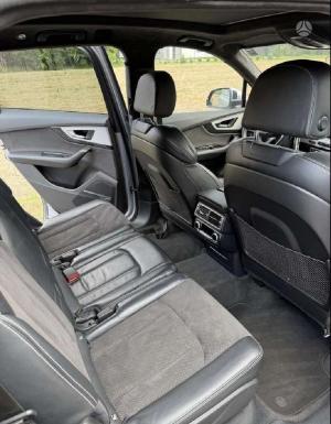 Grey Audi Q7 2016 in Vilnius, with an engine capacity of 2.97 L and mileage of 290 thousand km for 13990 €, photo 11 on AUTOMOTO.COM.LV