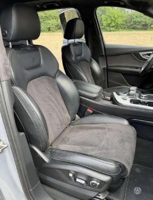 Grey Audi Q7 2016 in Vilnius, with an engine capacity of 2.97 L and mileage of 290 thousand km for 13990 €, photo 15 on AUTOMOTO.COM.LV