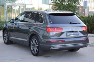 Grey Audi Q7 2016 in Vilnius, with an engine capacity of 2.97 L and mileage of 273 thousand km for 20700 €, photo 9 on AUTOMOTO.COM.LV