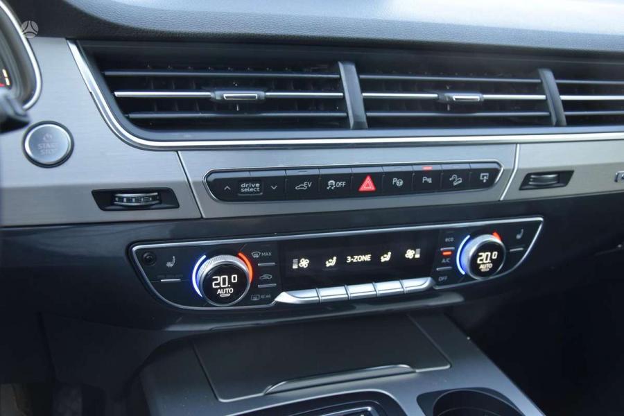 Grey Audi Q7 2016 in Vilnius, with an engine capacity of 2.97 L and mileage of 273 thousand km for 20700 €, photo 14 on AUTOMOTO.COM.LV
