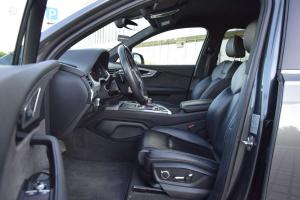 Grey Audi Q7 2016 in Vilnius, with an engine capacity of 2.97 L and mileage of 273 thousand km for 20700 €, photo 17 on AUTOMOTO.COM.LV